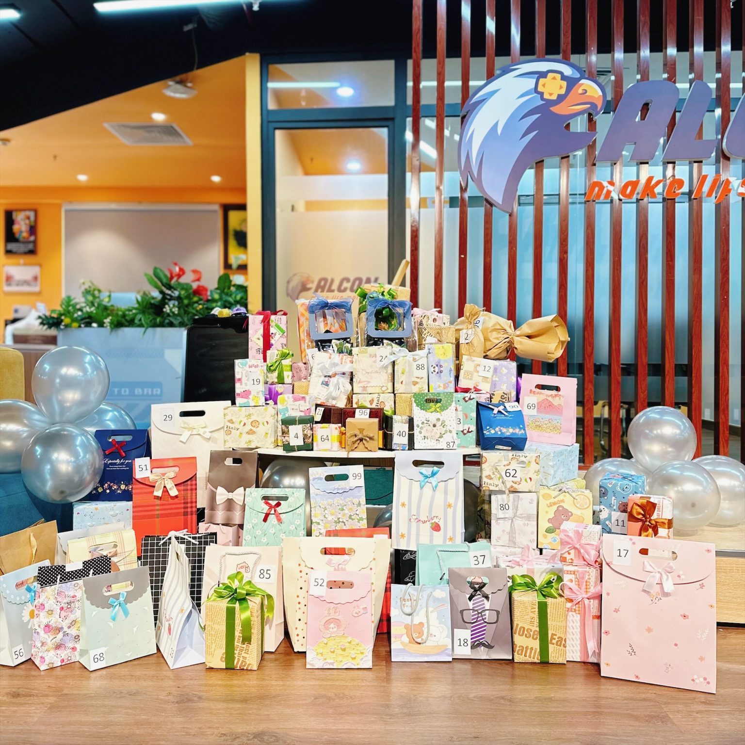 [𝐌𝐄𝐍 𝐎𝐅 𝐅𝐀𝐋𝐂𝐎𝐍] – 𝐅𝐚𝐥𝐜𝐨𝐧 𝐂𝐮’𝐬 𝐃𝐚𝐲 - Falcon Game Studio