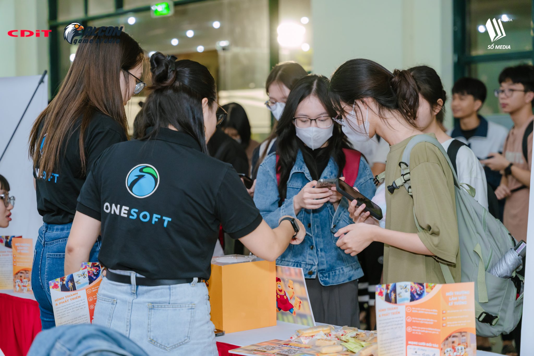 Falcon Game Studio at the Talkshow: Game Design from the Professional’s ...