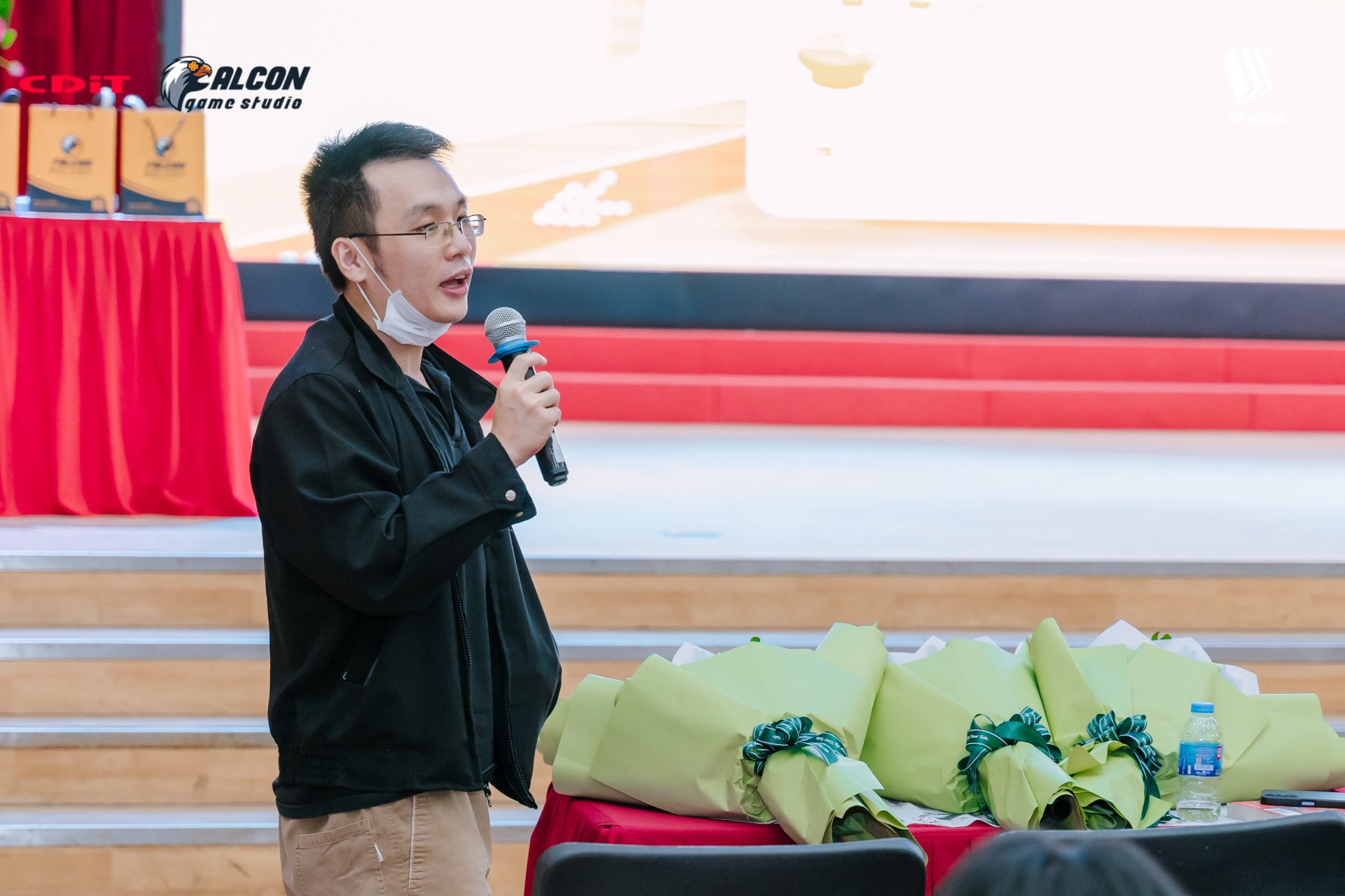 Falcon Game Studio at the Talkshow: Game Design from the Professional’s ...
