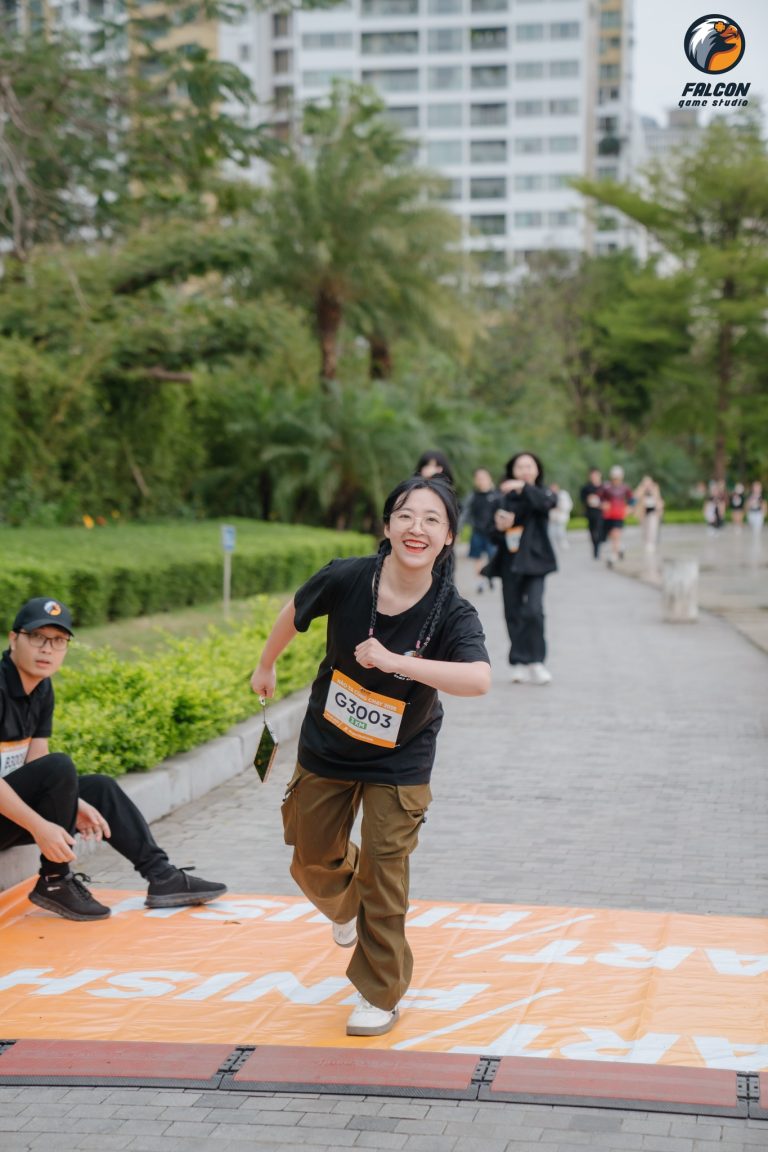 LET’S RUN 6 – WORK HARD, PLAY TOGETHER - Falcon Game Studio